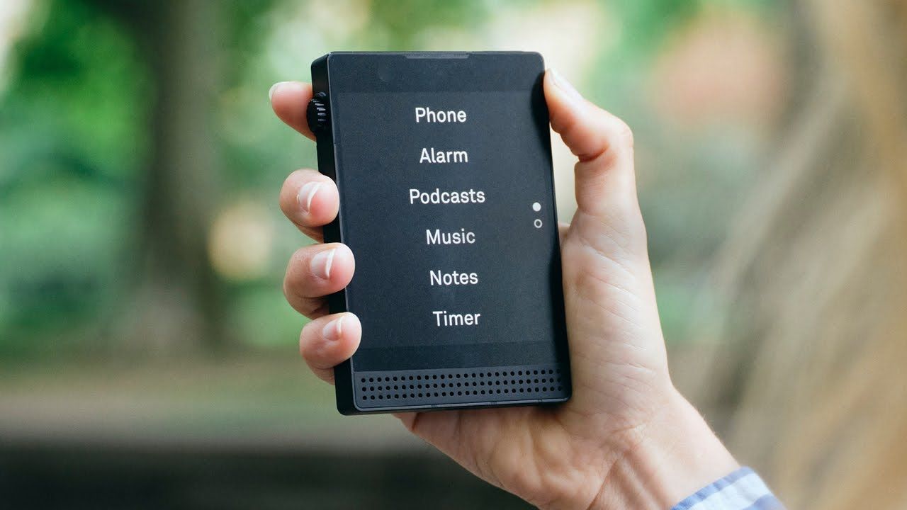 The Light Phone officially launches at Telus | PlanHub.ca